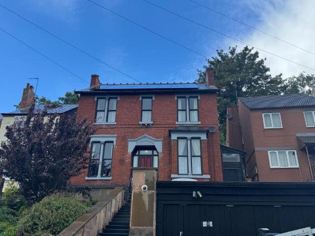 5 bedroom house to rent