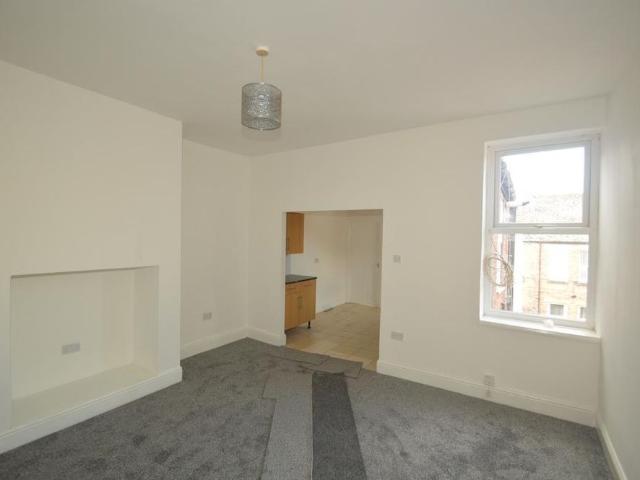 5 bedroom house to rent
