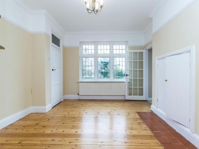 5 bedroom house to rent