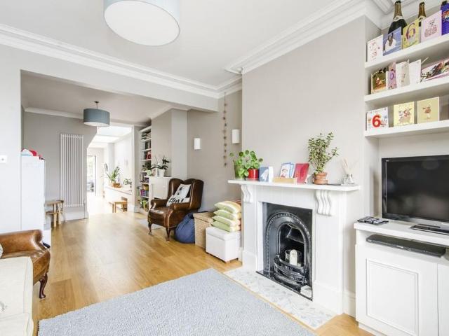 5 bedroom house to rent