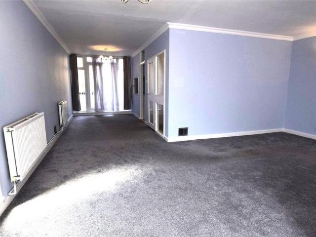 5 bedroom house to rent