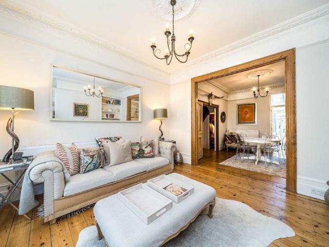 5 bedroom house to rent