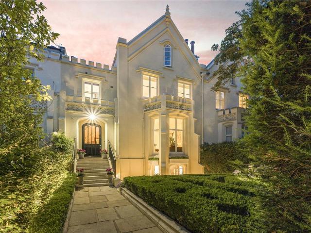 5 bedroom house to rent