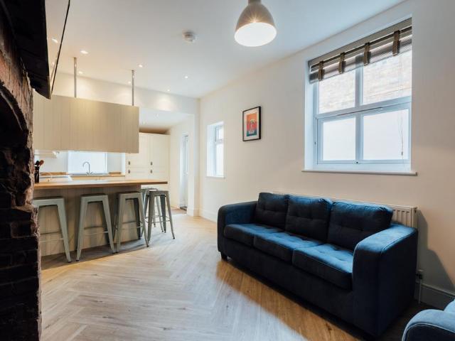 5 bedroom house to rent