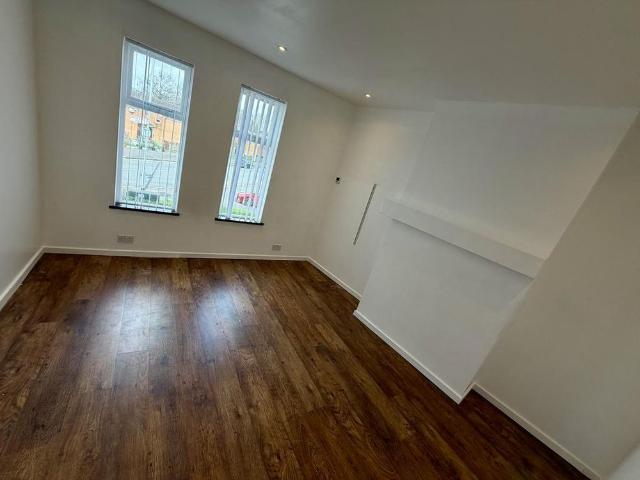 5 bedroom house to rent