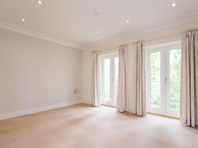 5 bedroom house to rent