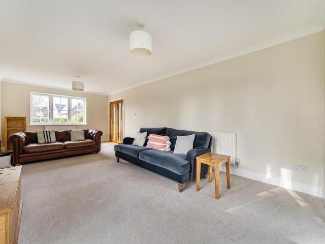 5 bedroom house to rent