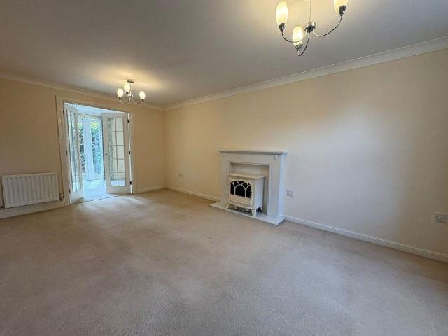 5 bedroom house to rent