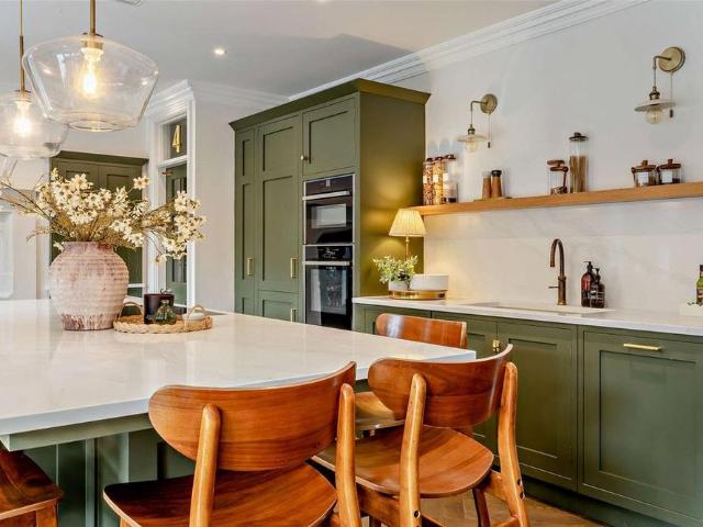 5 bedroom house to rent
