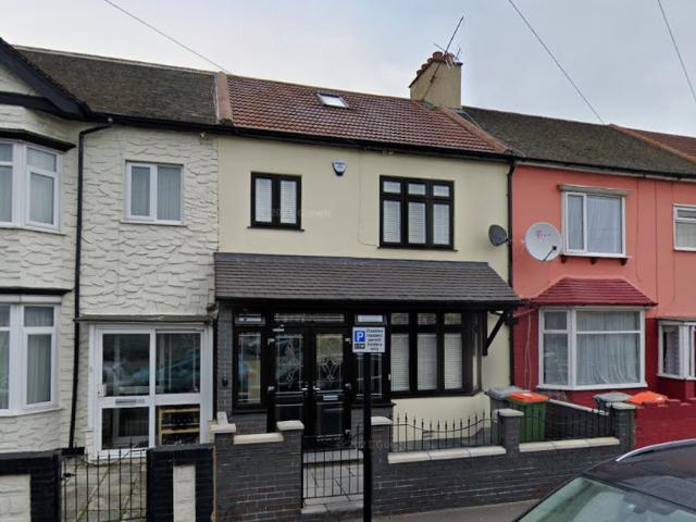 5 bedroom house to rent