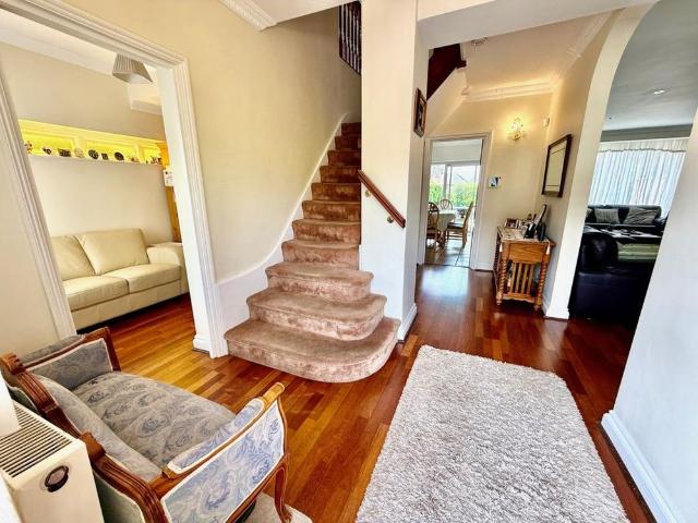 5 bedroom house to rent