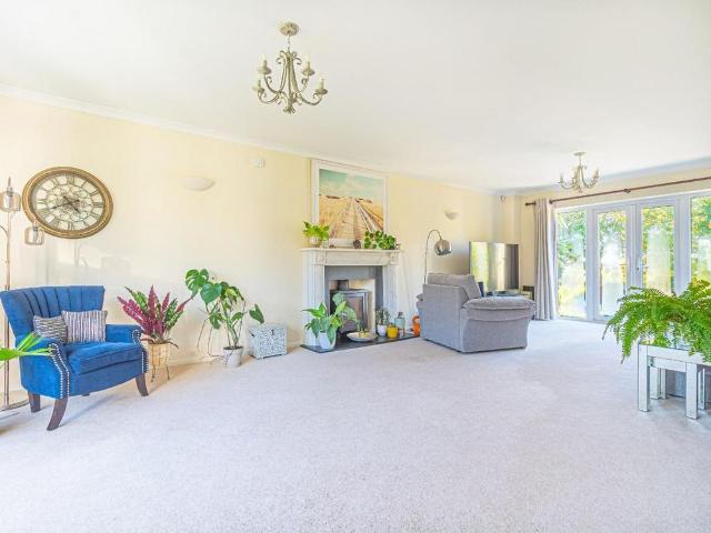 5 bedroom house to rent