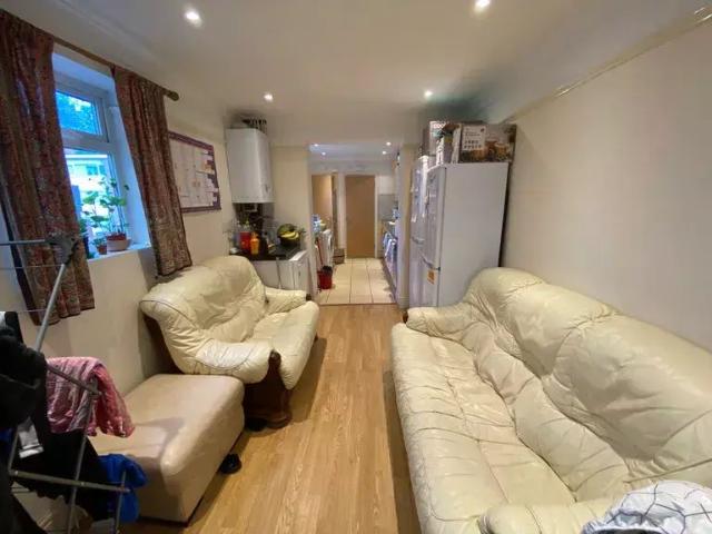 5 bedroom house to rent