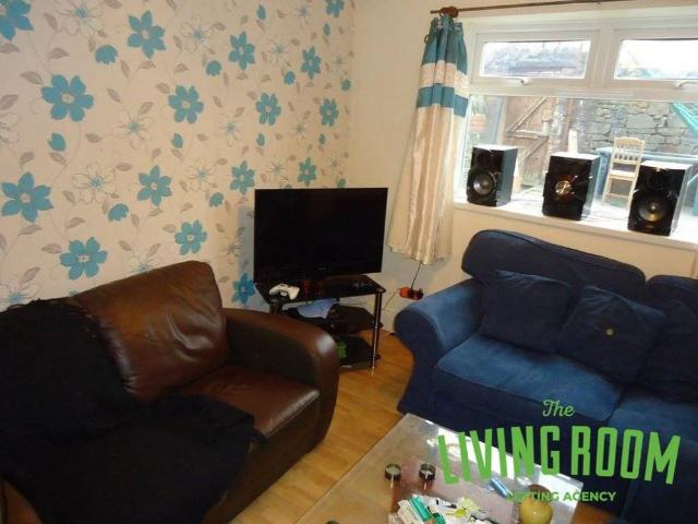 5 bedroom house to rent