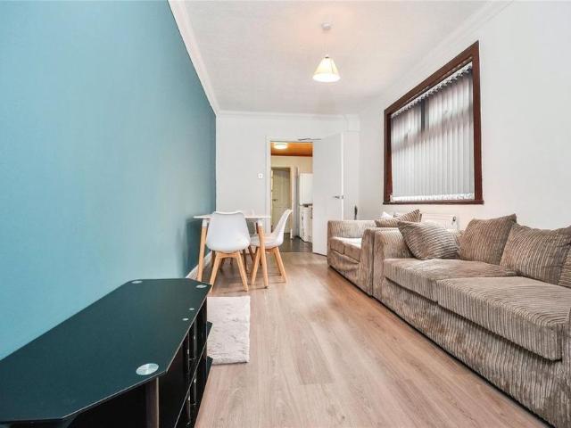 5 bedroom house to rent