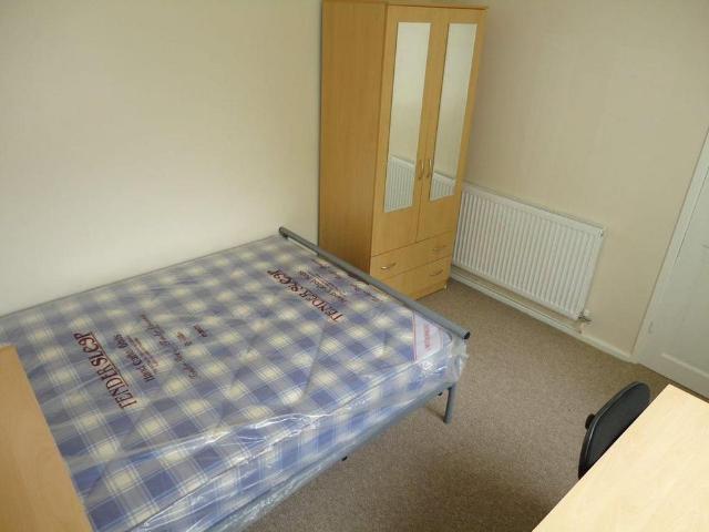 5 bedroom house to rent