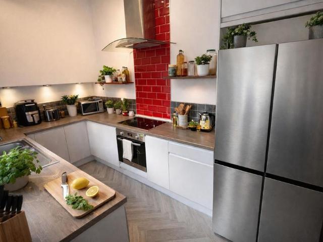 5 bedroom house to rent