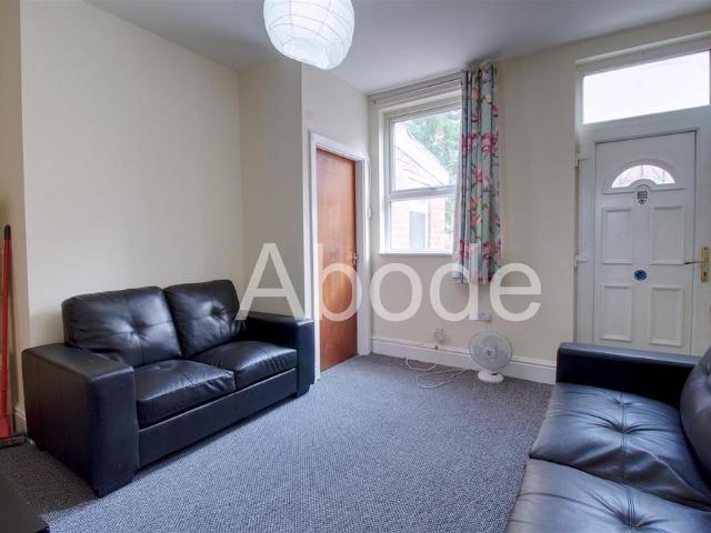 5 bedroom house to rent