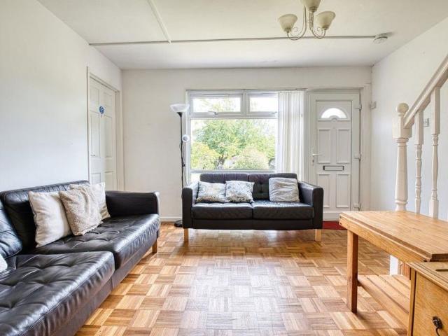 5 bedroom house to rent