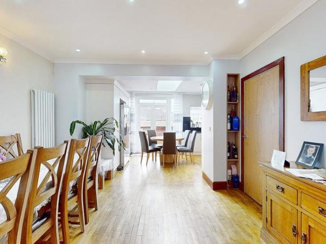 5 bedroom house to rent