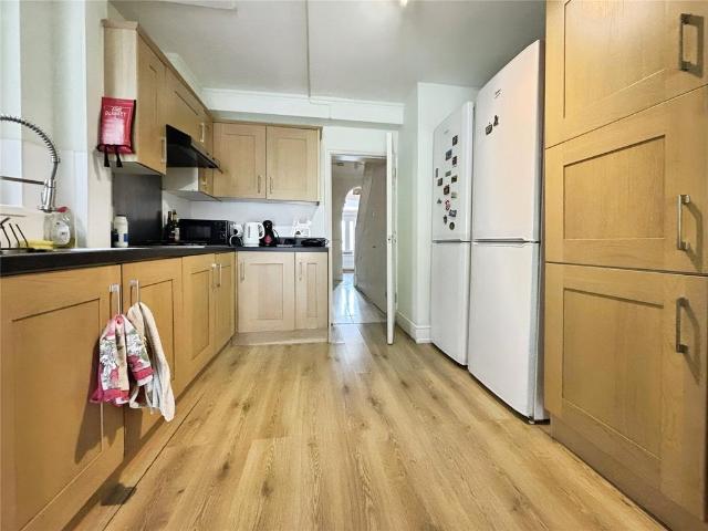 5 bedroom house to rent