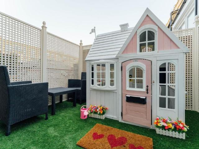 5 bedroom house to rent