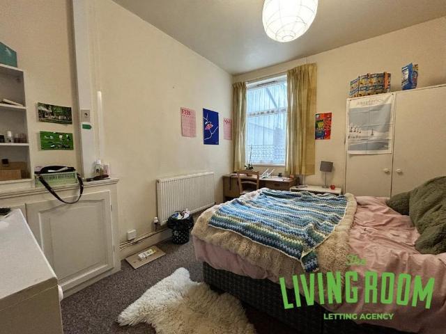 5 bedroom house to rent
