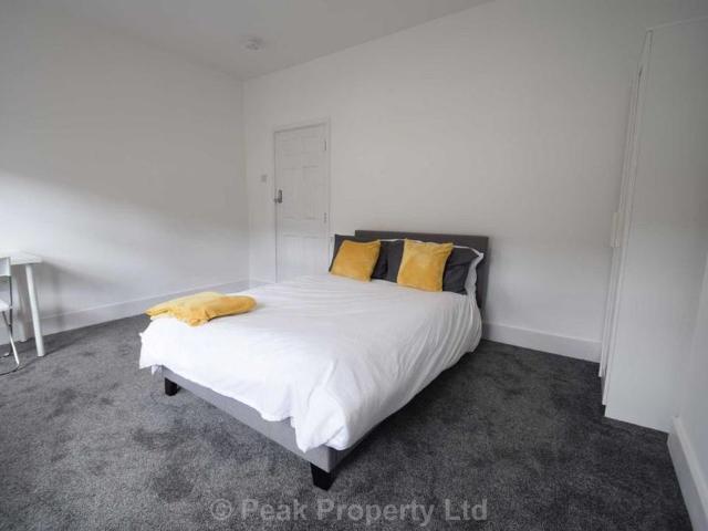5 bedroom house to rent