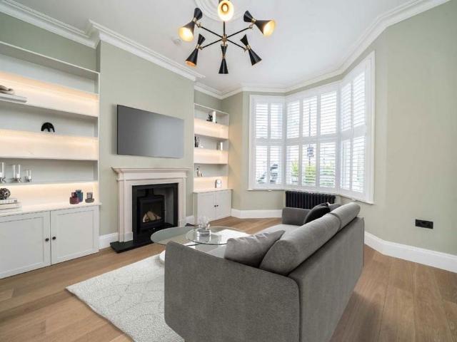 5 bedroom house to rent
