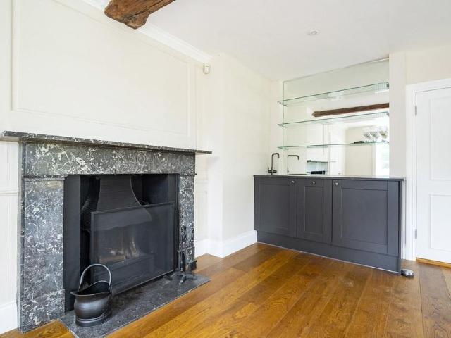 5 bedroom house to rent