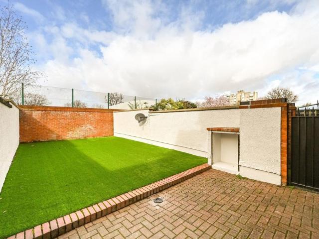 5 bedroom house to rent