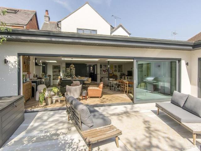 5 bedroom house to rent