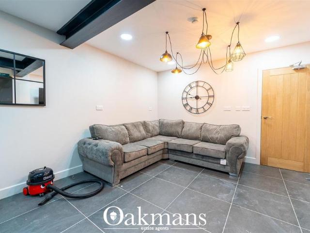 5 bedroom house to rent