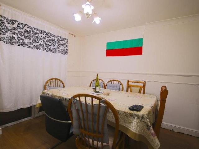 5 bedroom house to rent