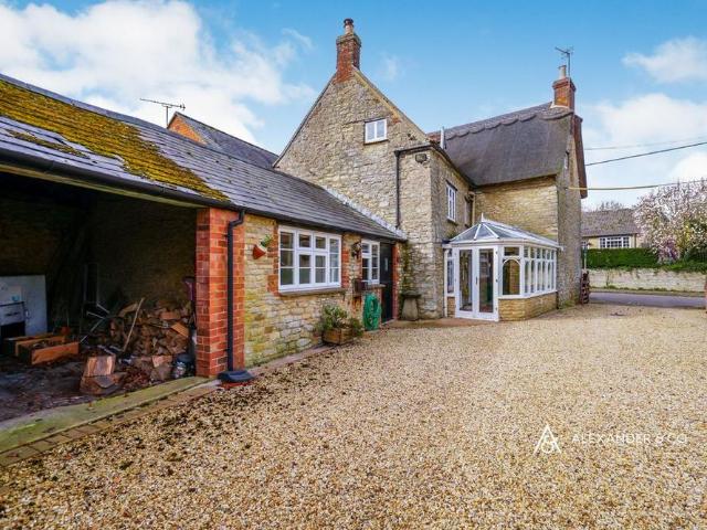 5 bedroom house to rent