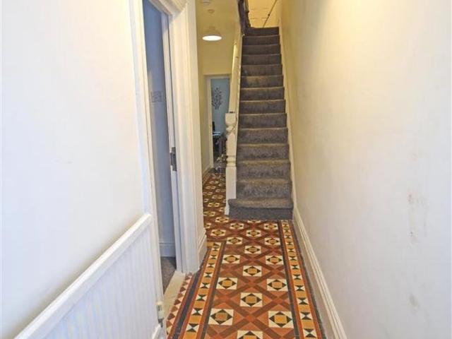 5 bedroom house to rent
