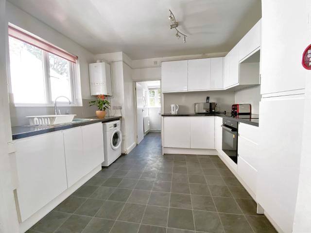 5 bedroom house to rent