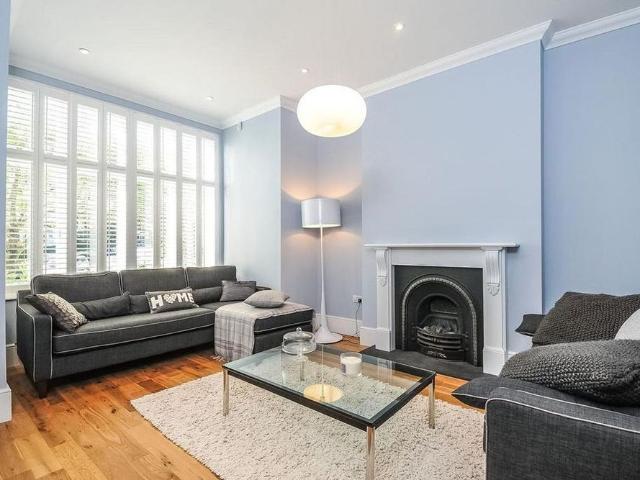 5 bedroom house to rent