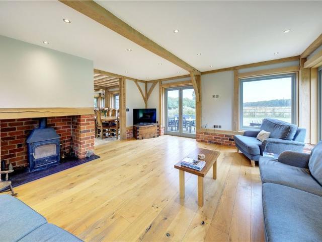 5 bedroom house to rent