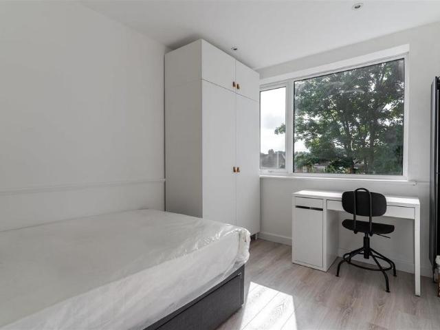 5 bedroom house to rent