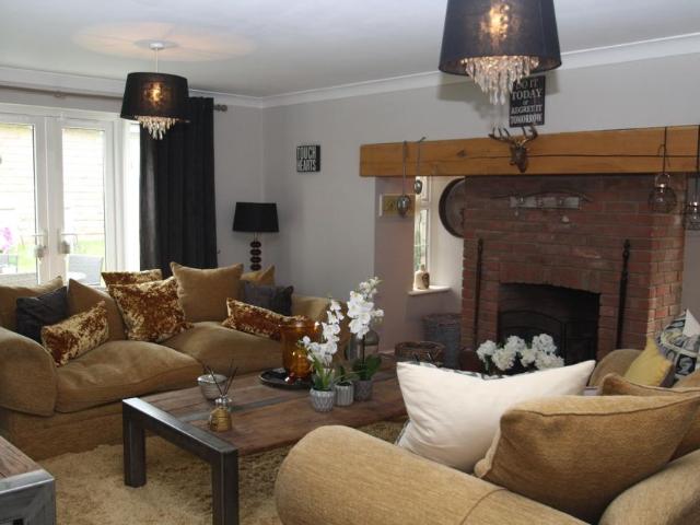 5 bedroom house to rent