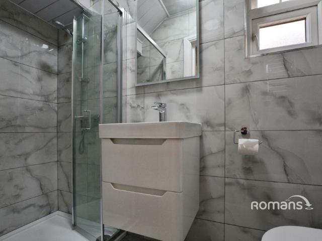 5 bedroom house to rent