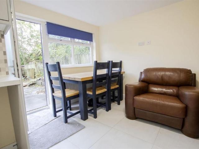 5 bedroom house to rent