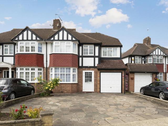 5 bedroom house to rent