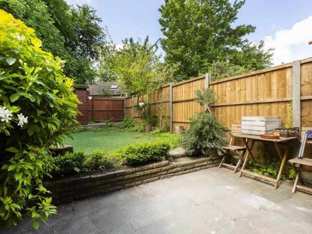5 bedroom house to rent