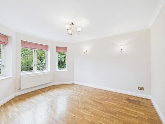 5 bedroom house to rent