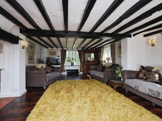 5 bedroom house to rent