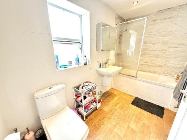 5 bedroom house to rent