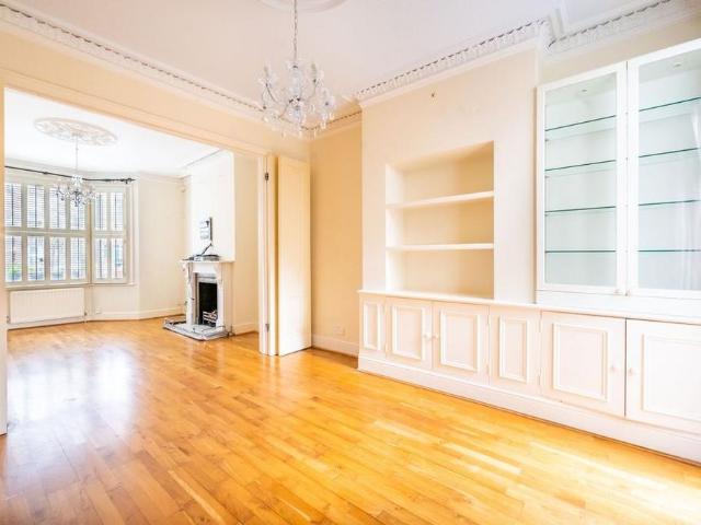 5 bedroom house to rent