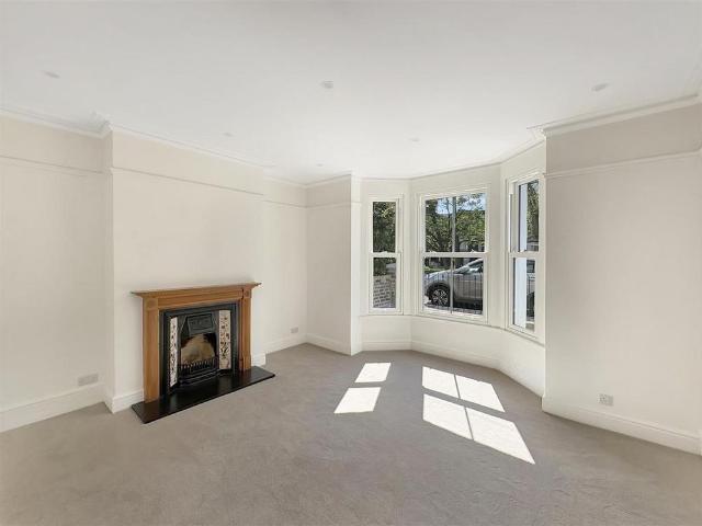 5 bedroom house to rent